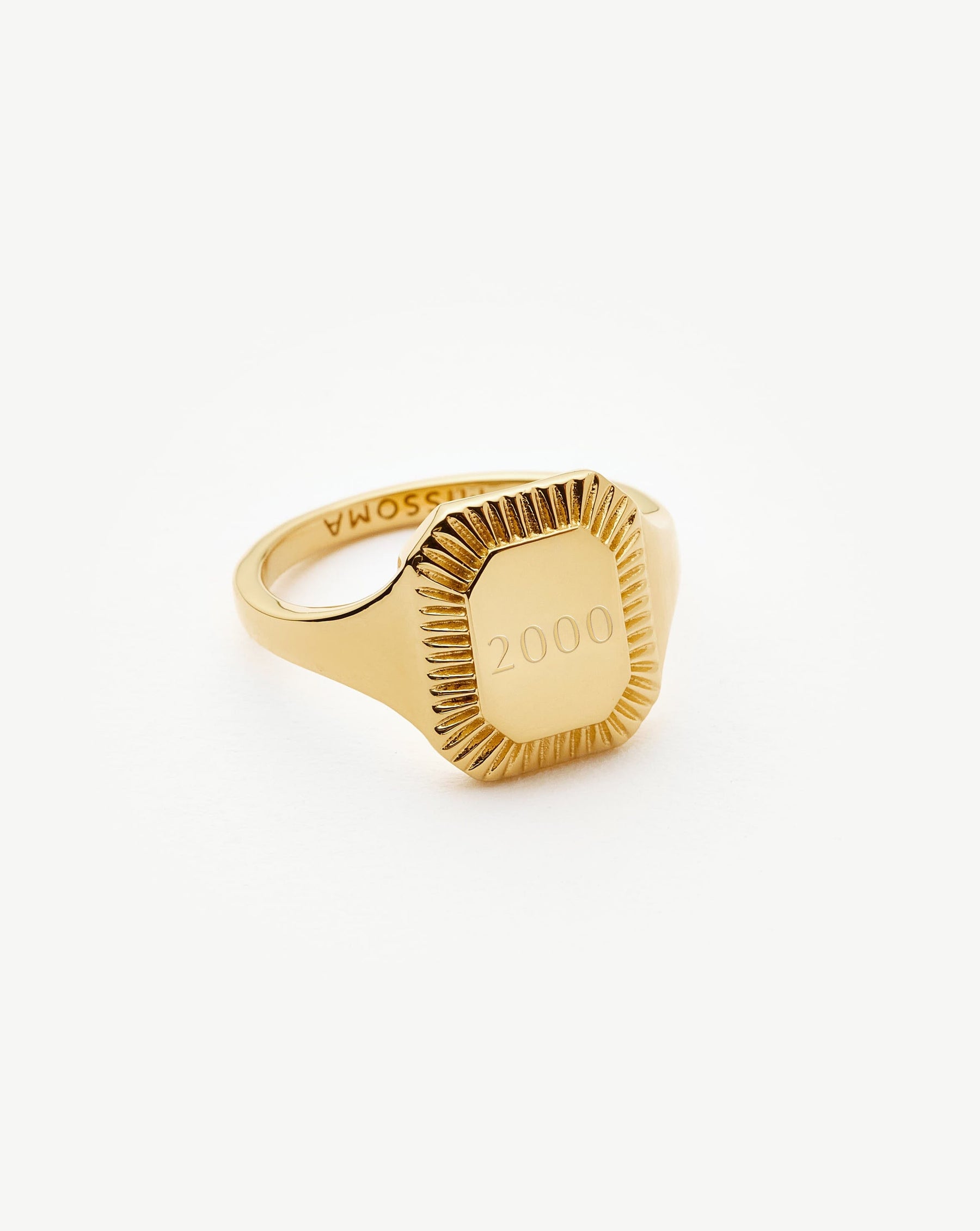 Signet Rings: What are they and how to wear them | Missoma