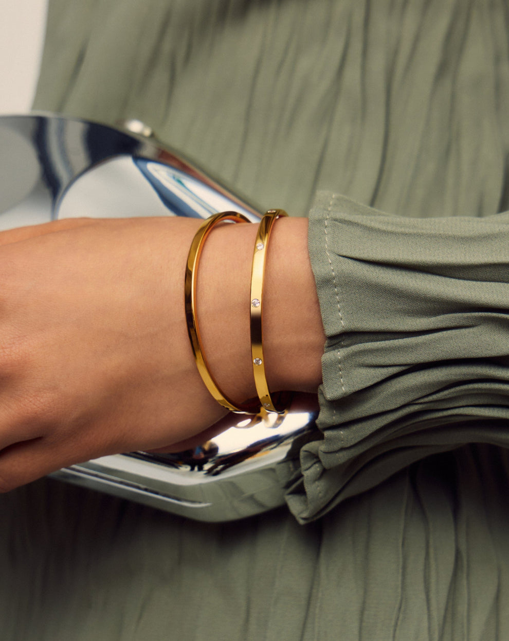 Interstellar Hinged Bangle - Gold | Missoma UK